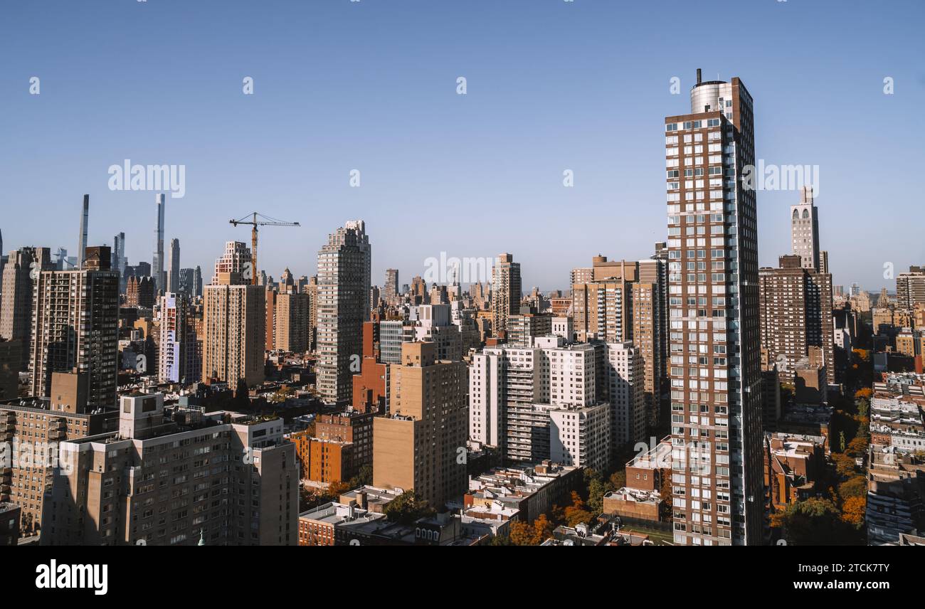 Aerial panorama view of Manhattan seen from Upper East Side rooftop ...