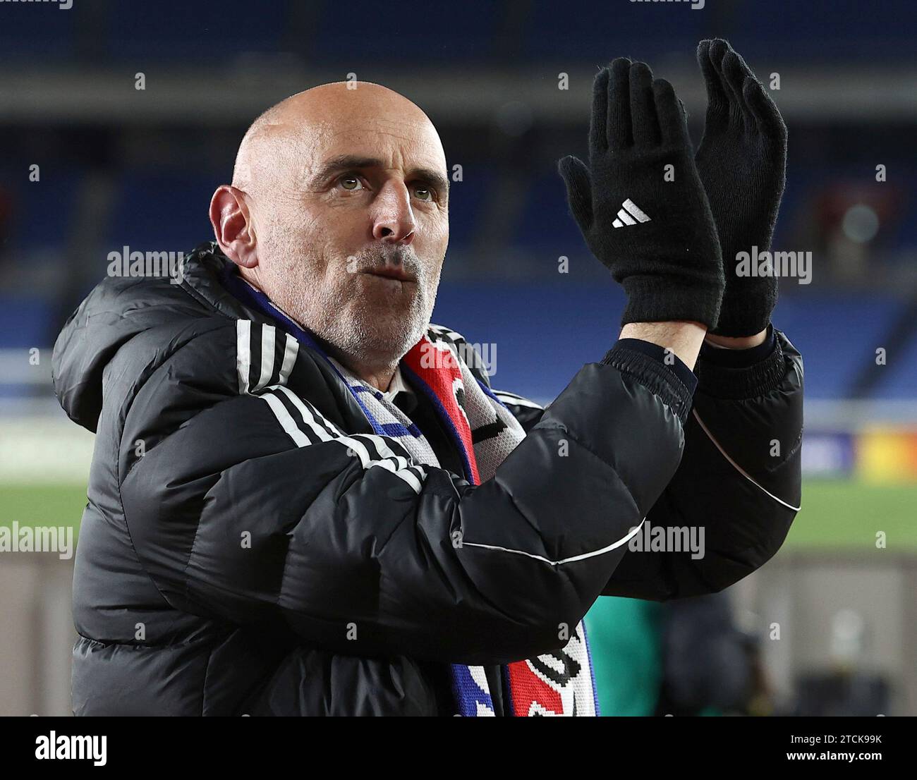 Australian manager Kevin Muscat of Yokohama F. Marinos celebrates after ...