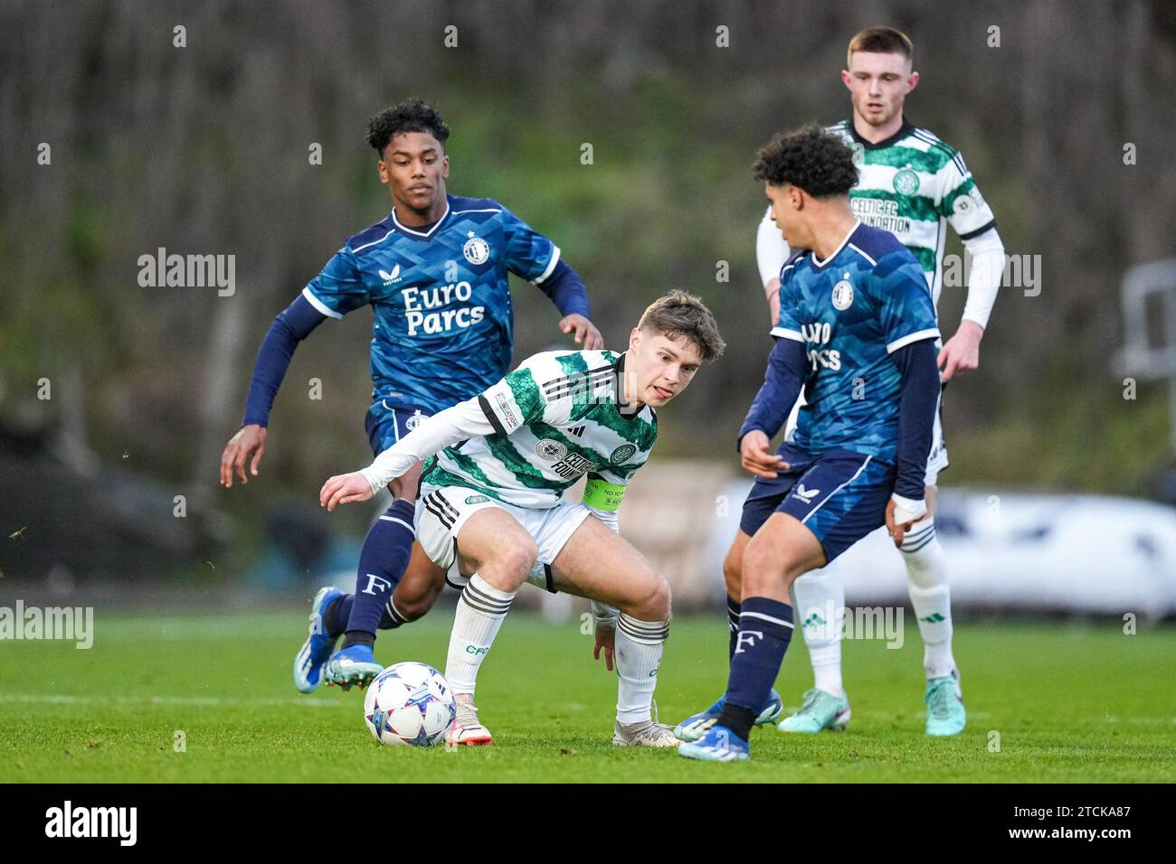 Glasgow, UK. 13th Dec, 2023. Glasgow - Mackenzie Carse of Celtic O19 ...