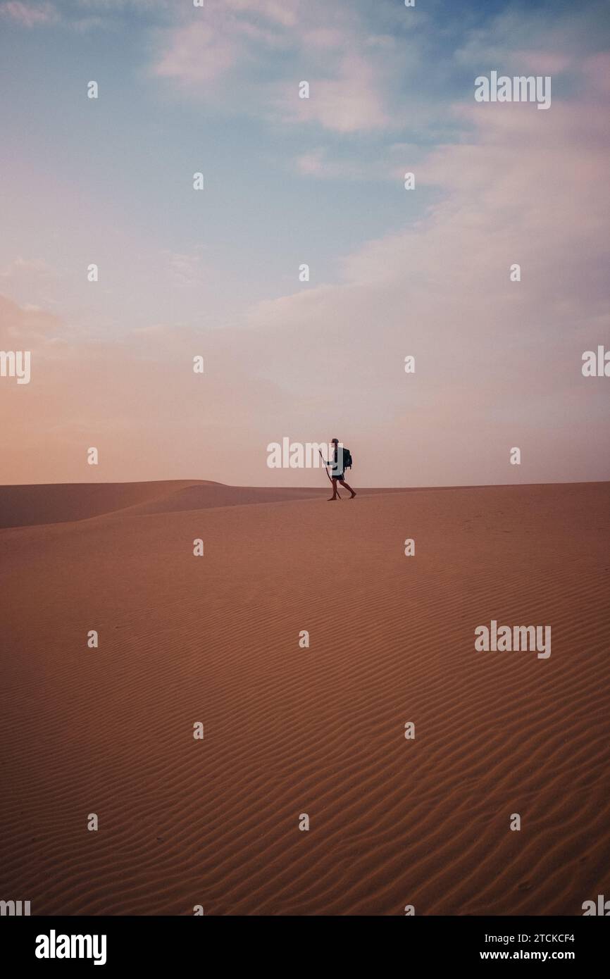 Lone traveler hi-res stock photography and images - Alamy
