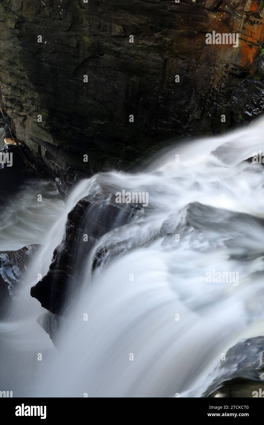 Aberdulais waterfall hi-res stock photography and images - Alamy
