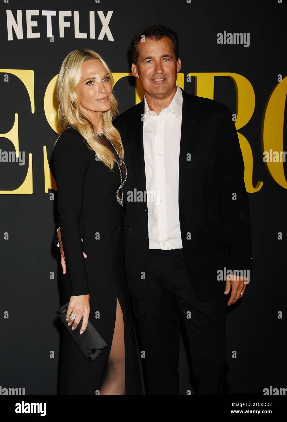 Los Angeles, California, USA. 12th Dec, 2023. (L-R) Molly Sims and ...