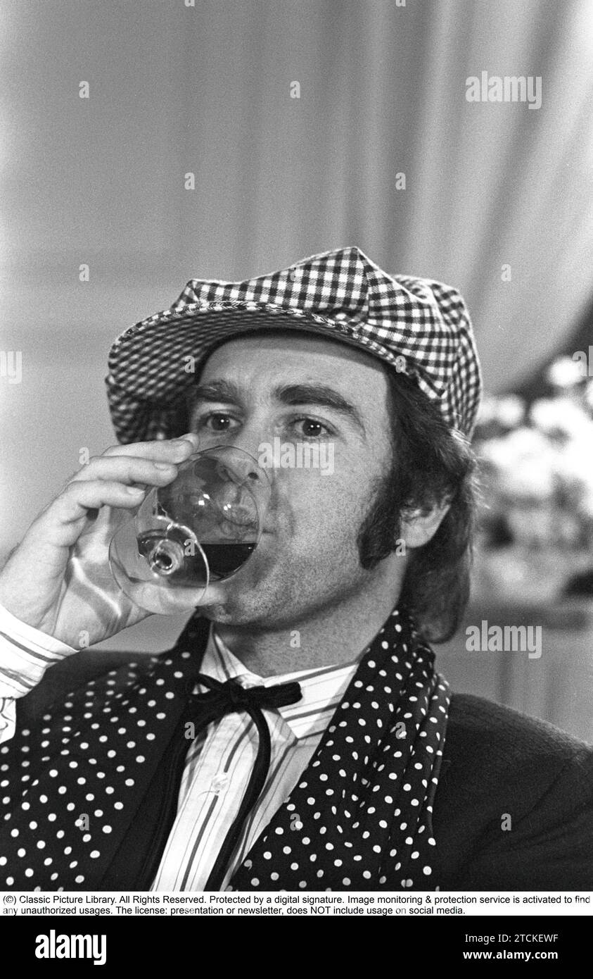 Elton john 1978 hi-res stock photography and images - Alamy