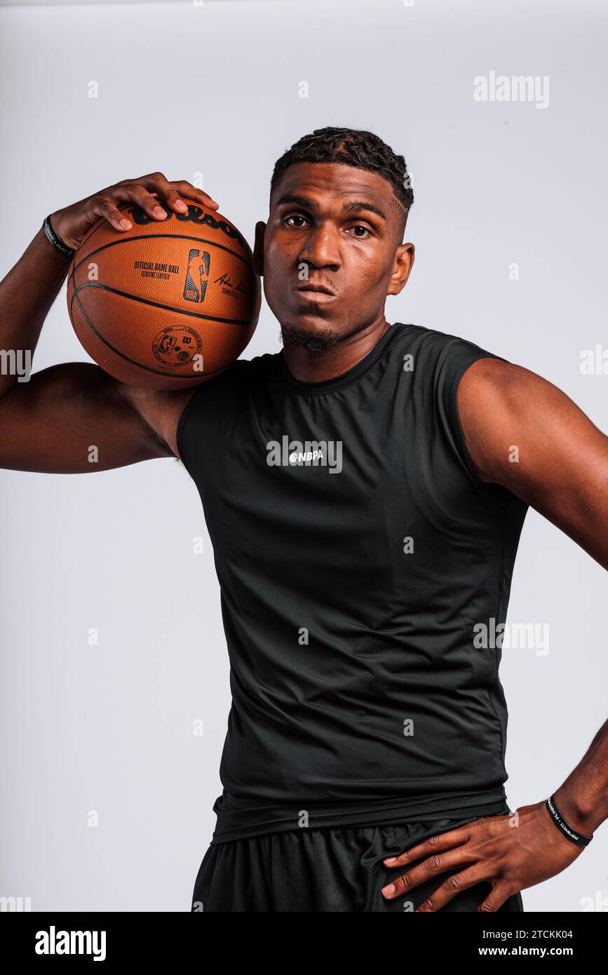 Kevin Looney of the Golden State Warriors poses for a portrait on ...