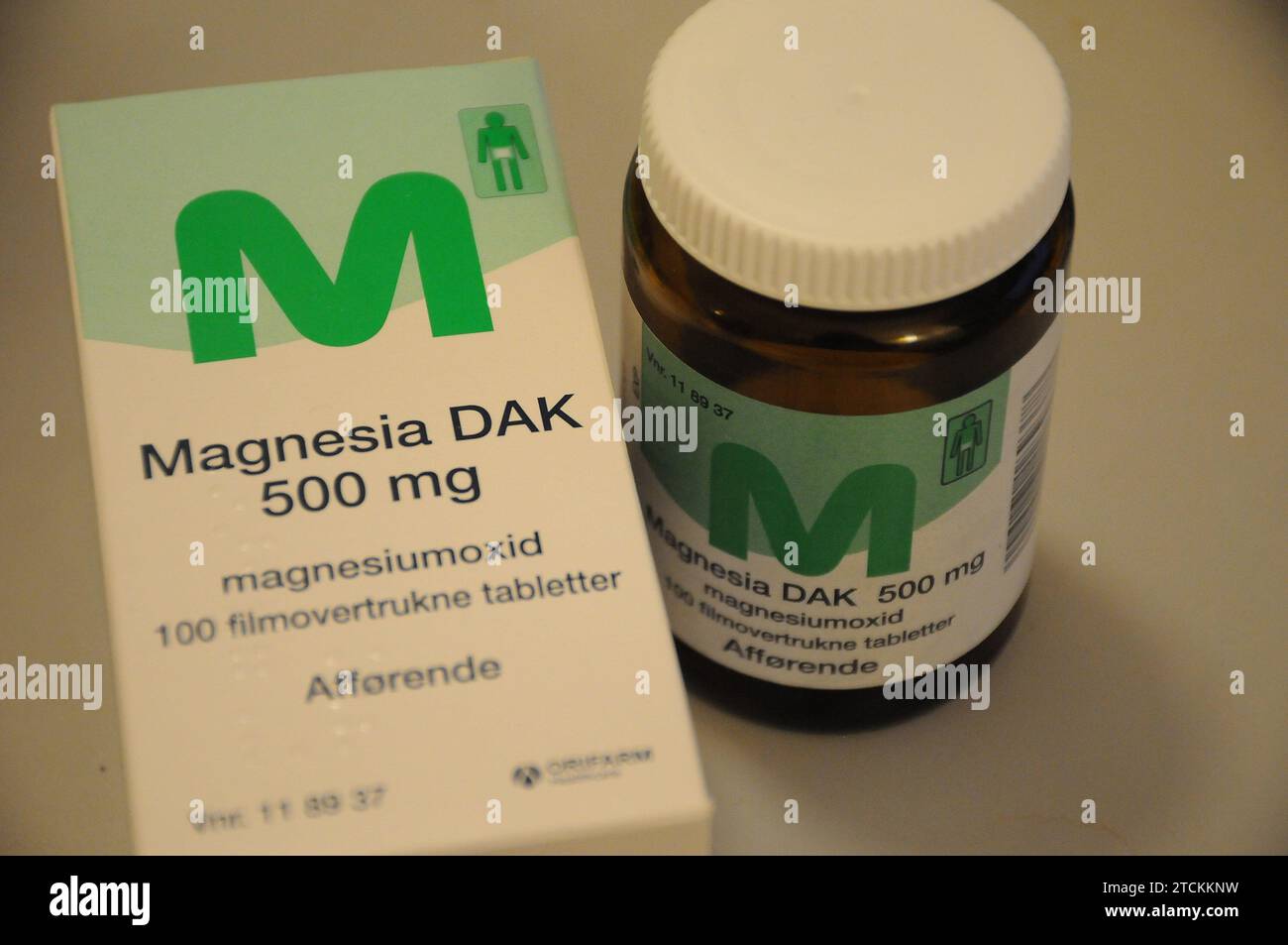 100 tabletes hi-res stock photography and images - Alamy