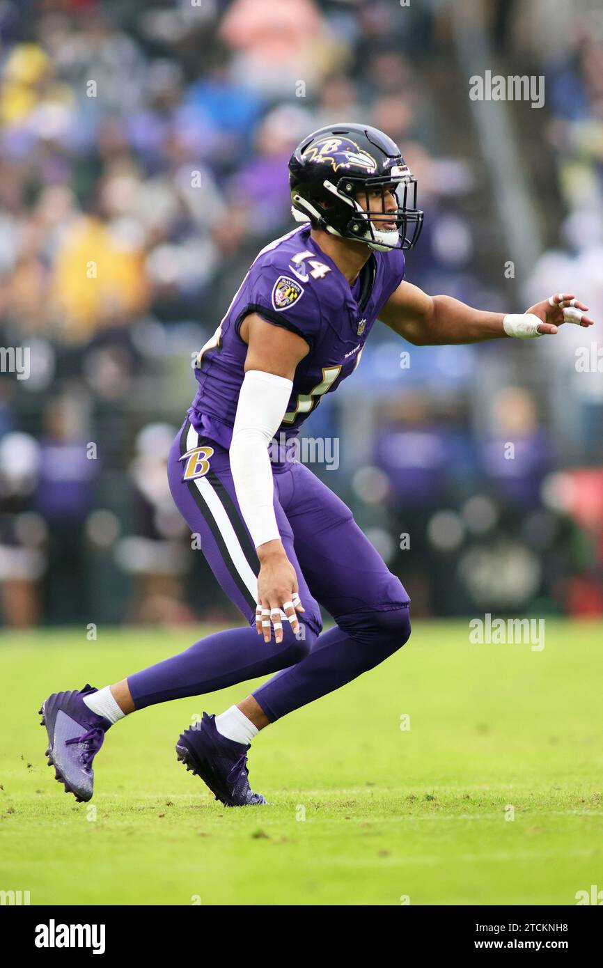 Baltimore Ravens safety Kyle Hamilton (14) runs during an NFL football ...