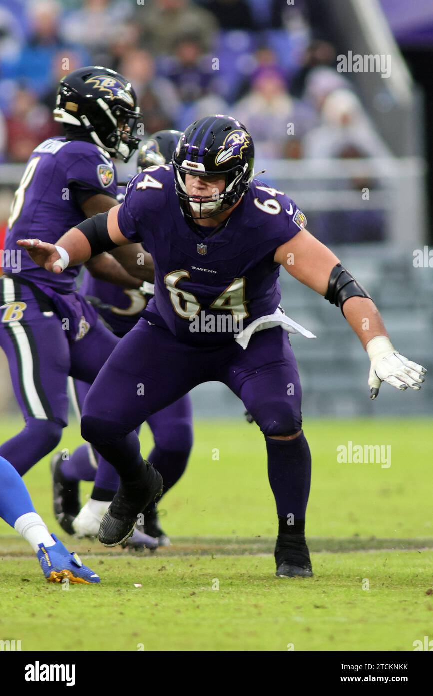 Baltimore Ravens center Tyler Linderbaum (64) blocks during an NFL ...