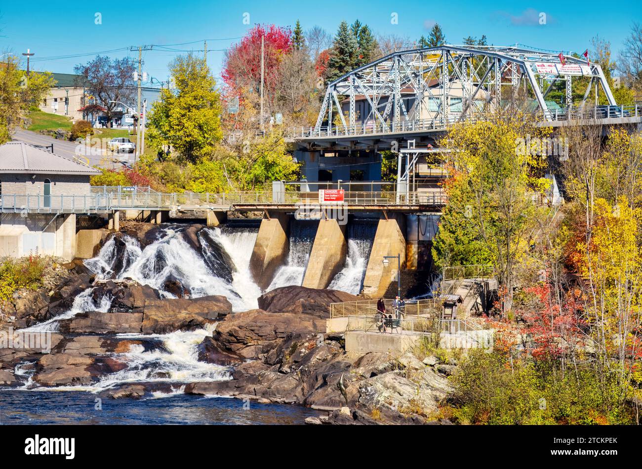 Bracebridge Falls and Dam in downtown Bracebridge with fall colors in ...