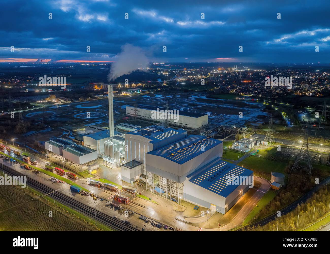 Ferrybridge, Yorkshire, England.Gas and multi fuel power station ...