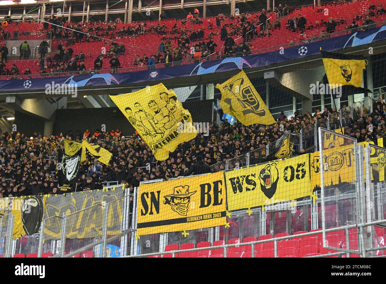 Yb fans hi-res stock photography and images - Alamy