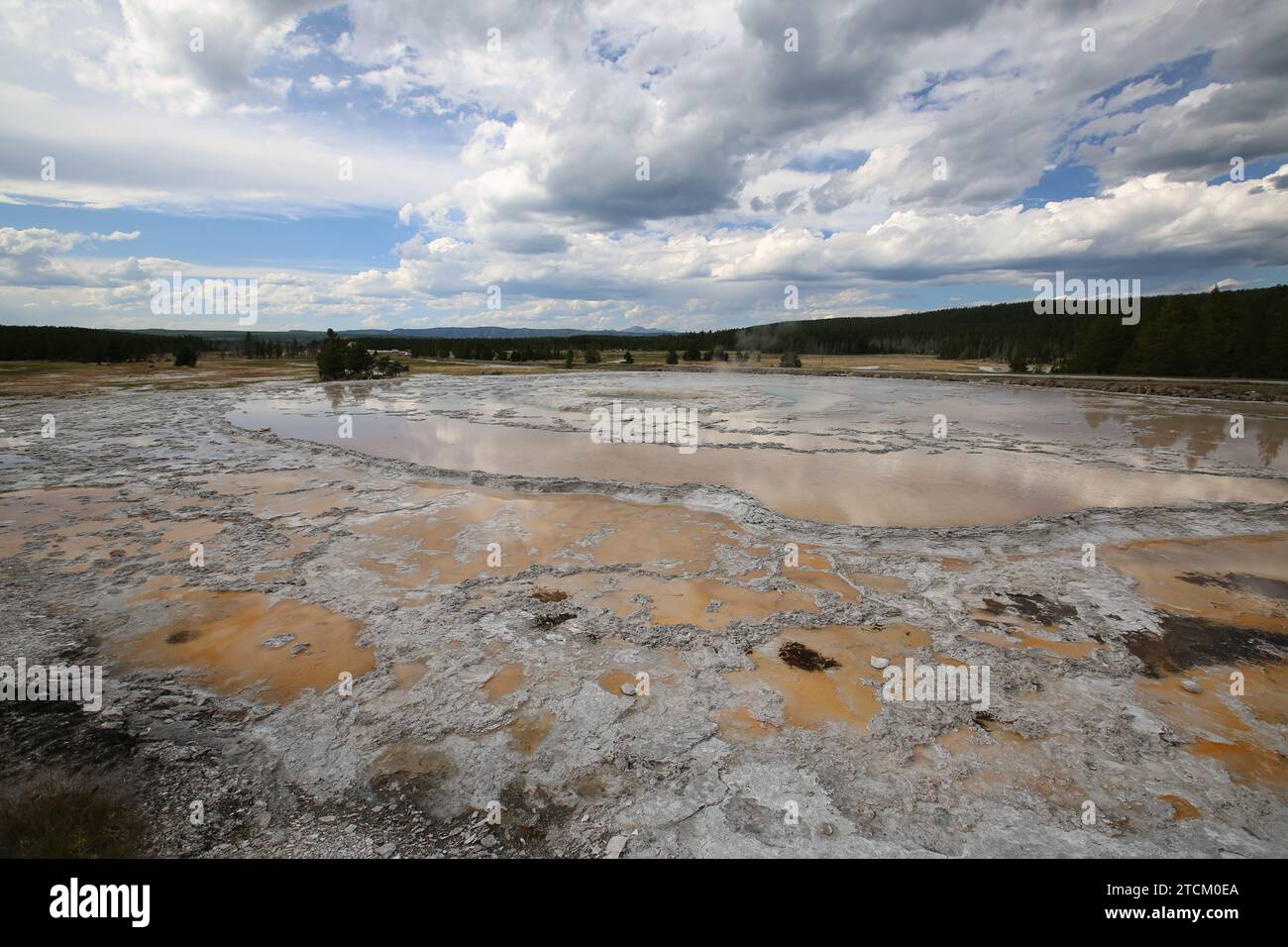 Crater old faithful yellowstone hi-res stock photography and images - Alamy