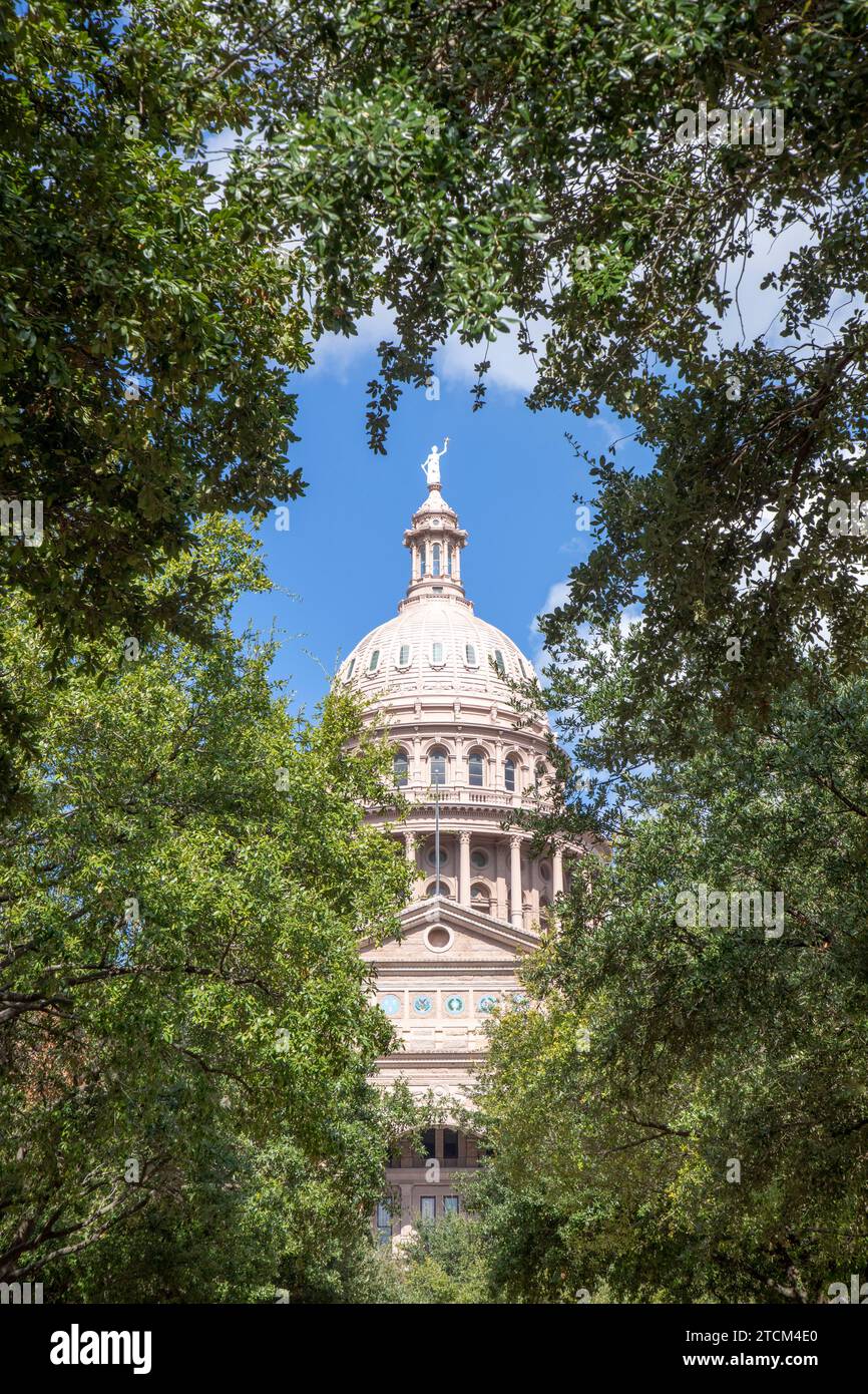 State capitol building in austin hi-res stock photography and images ...