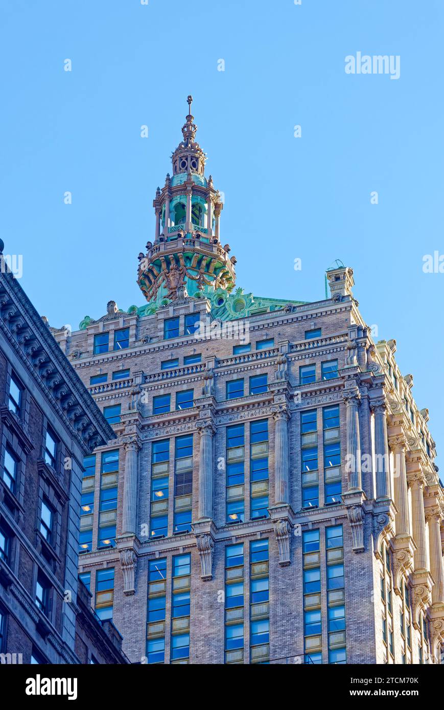Landmark Helmsley Building crown, a green copper pyramidal roof and ...