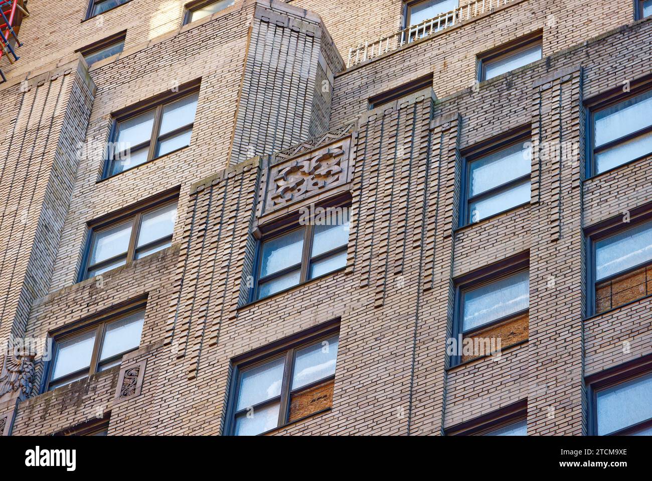 Façade detail: Hotel Carter under renovation in Times Square/Theater ...