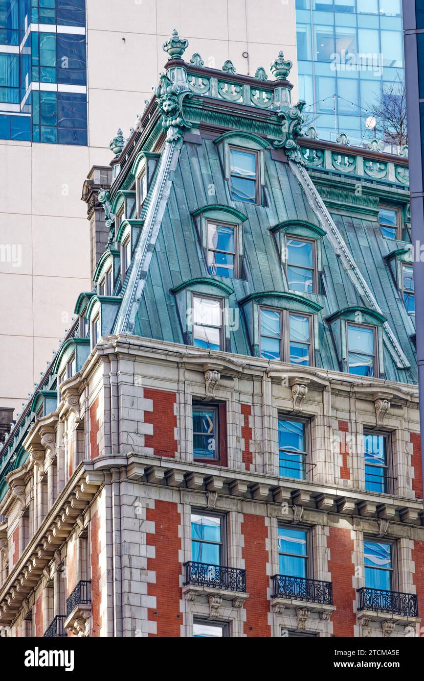 Architecture on west broadway hi-res stock photography and images - Alamy