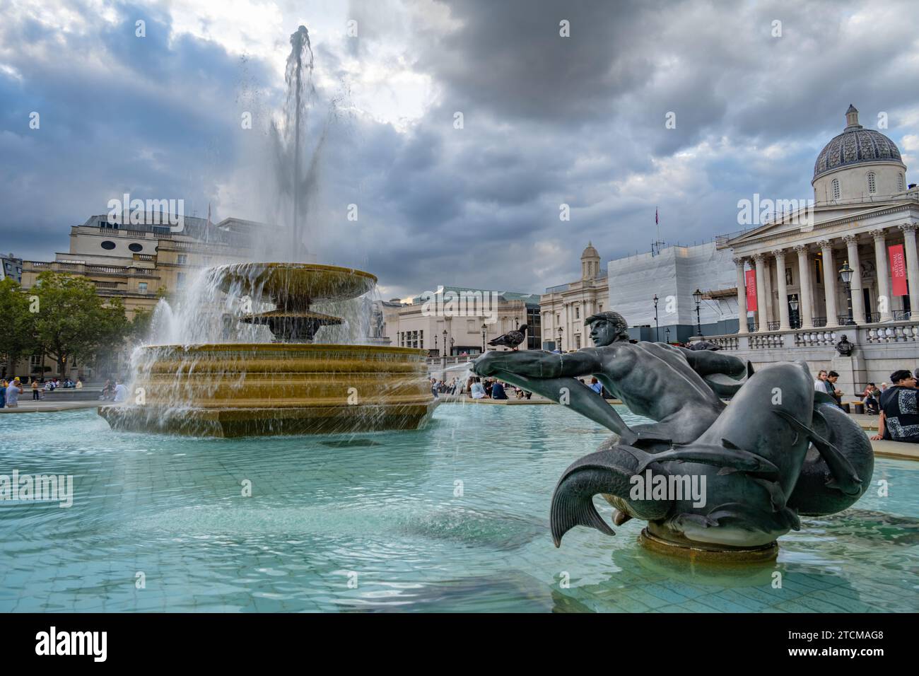 The fountains in Trafalgar Square London Stock Photo - Alamy