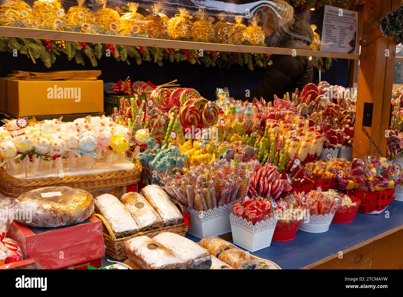 Sweets candy funfair stall hi-res stock photography and images - Alamy