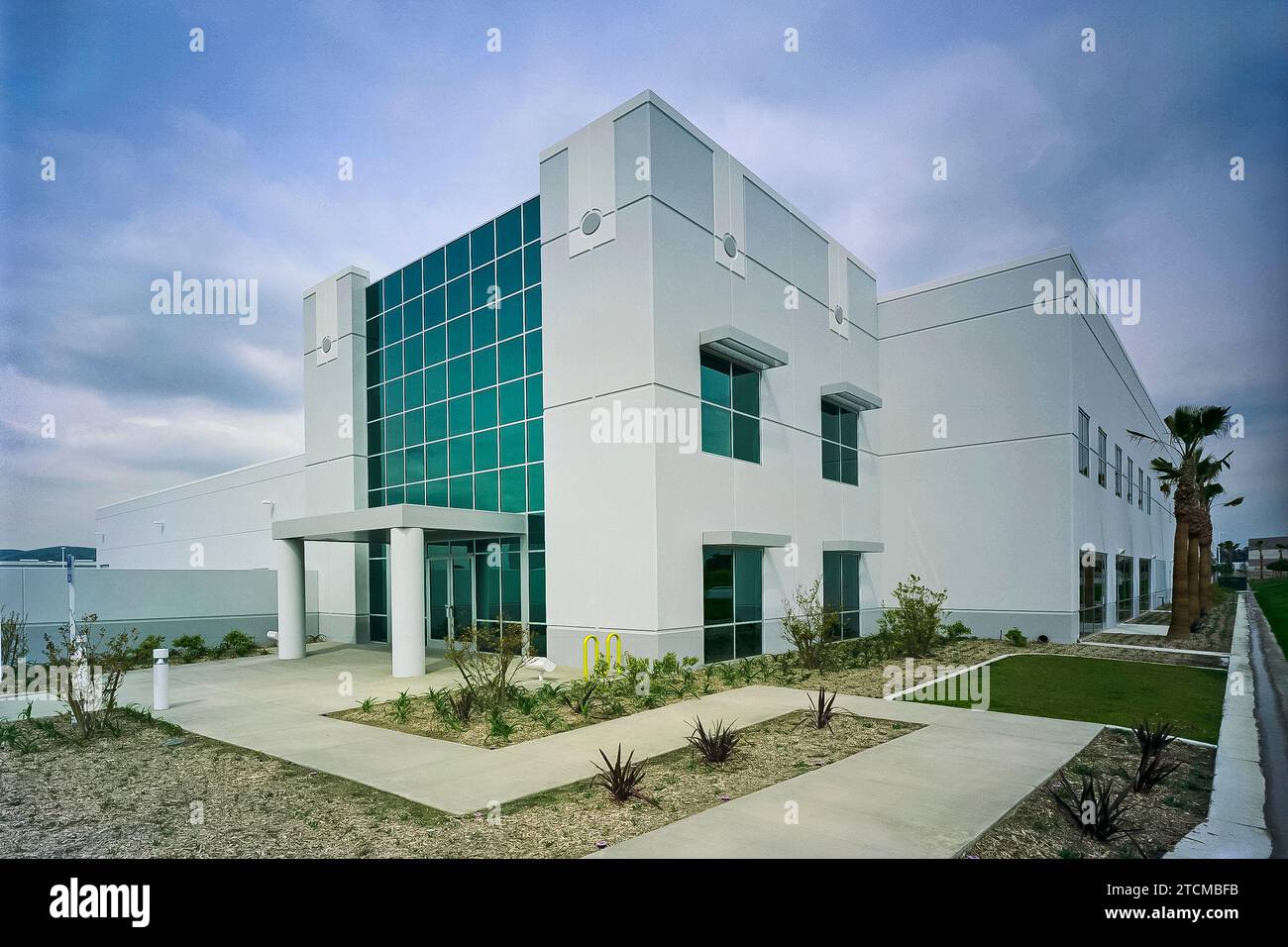 Concrete tilt up construction hi-res stock photography and images - Alamy