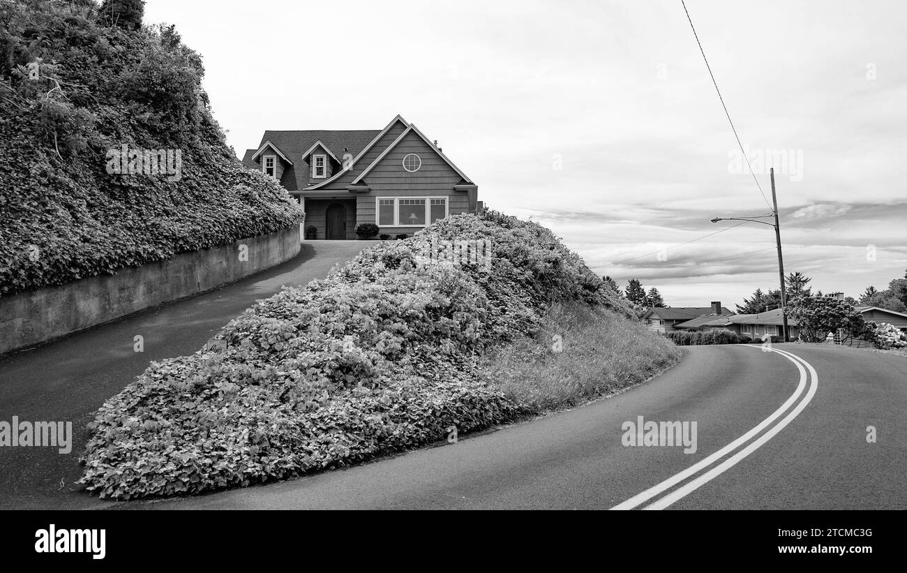 Suburbs mansion Black and White Stock Photos & Images - Alamy