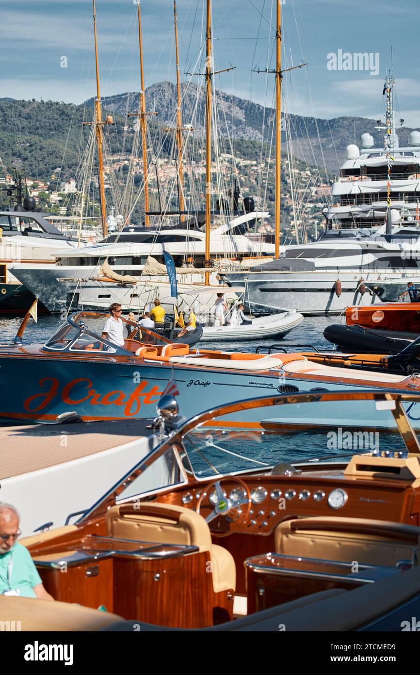 a lot of luxury yachts at the famous motorboat exhibition in the ...