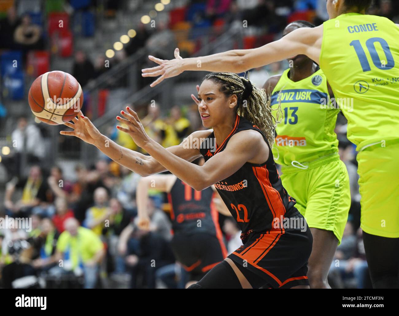 Prague, Czech Republic. 13th Dec, 2023. L-R Liliana Banaszak (Polkowice ...