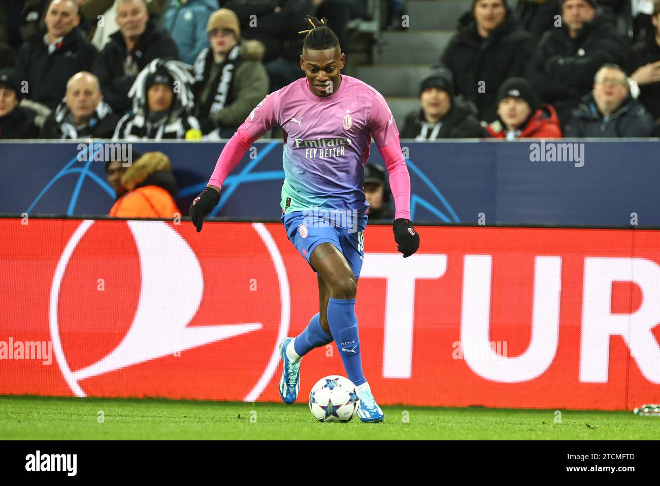 Rafael leao 2023 ac milan hi-res stock photography and images - Alamy