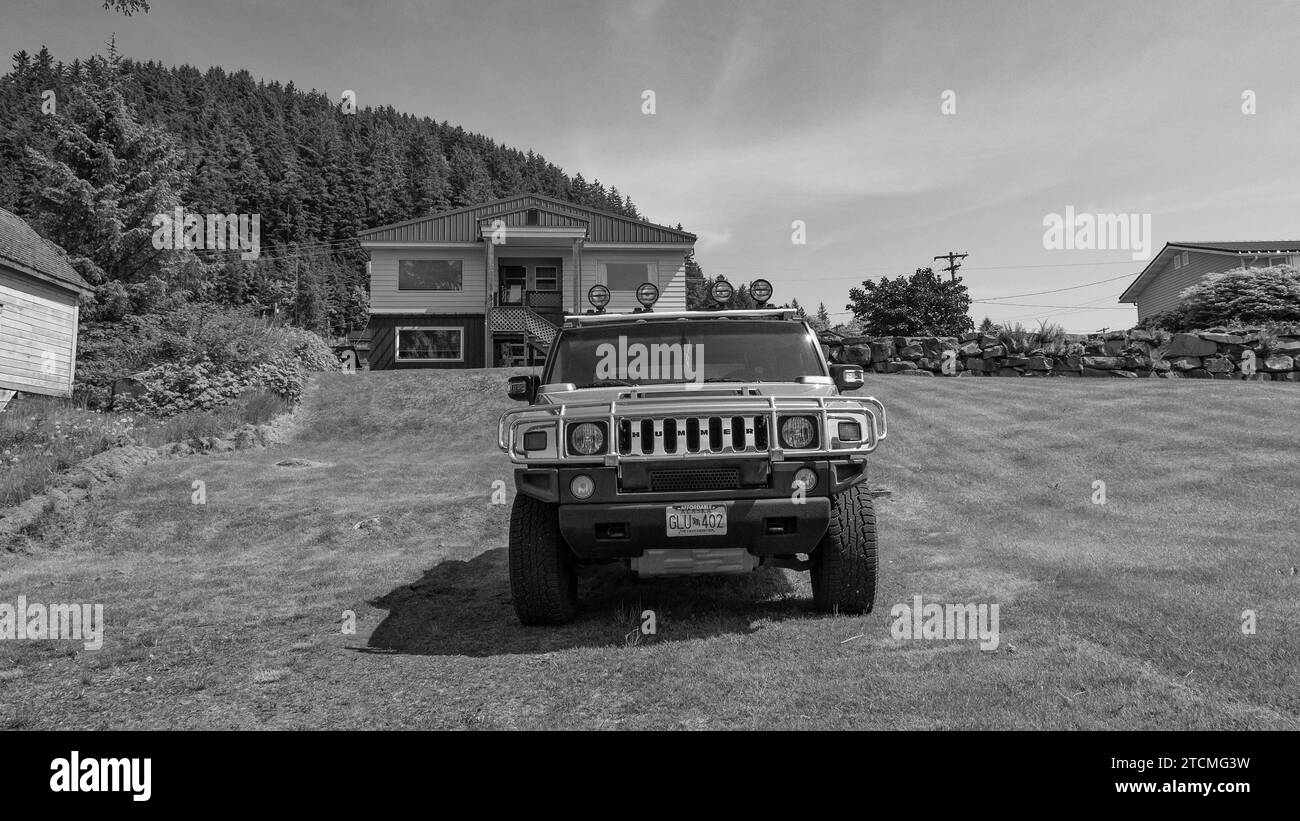 Hummer h2 car Black and White Stock Photos & Images - Alamy