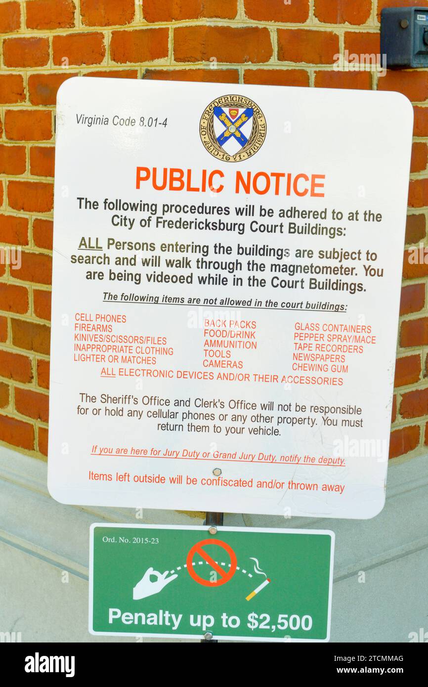 Public Notic sign outside the Fredericksburg Court building Stock Photo ...