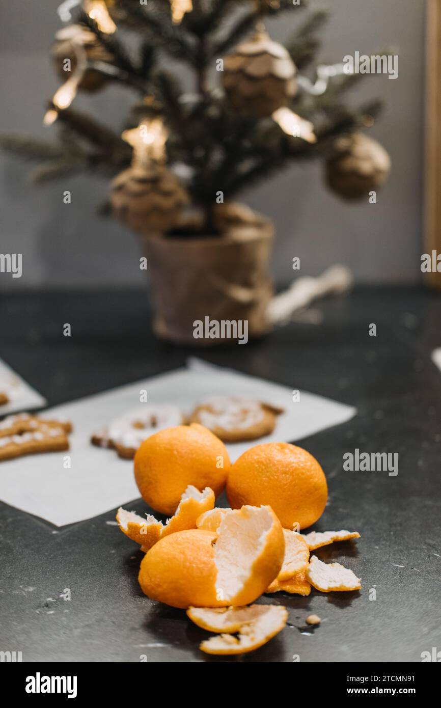 Leftover christmas decorations hi-res stock photography and images - Alamy