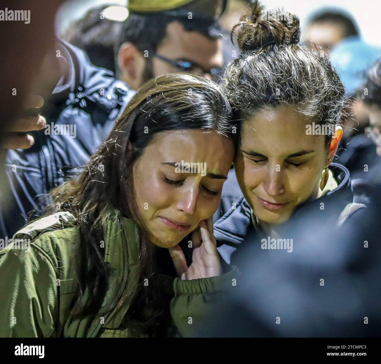 Jerusalem, Israel. 13th December 2023. People near the fresh grave of ...