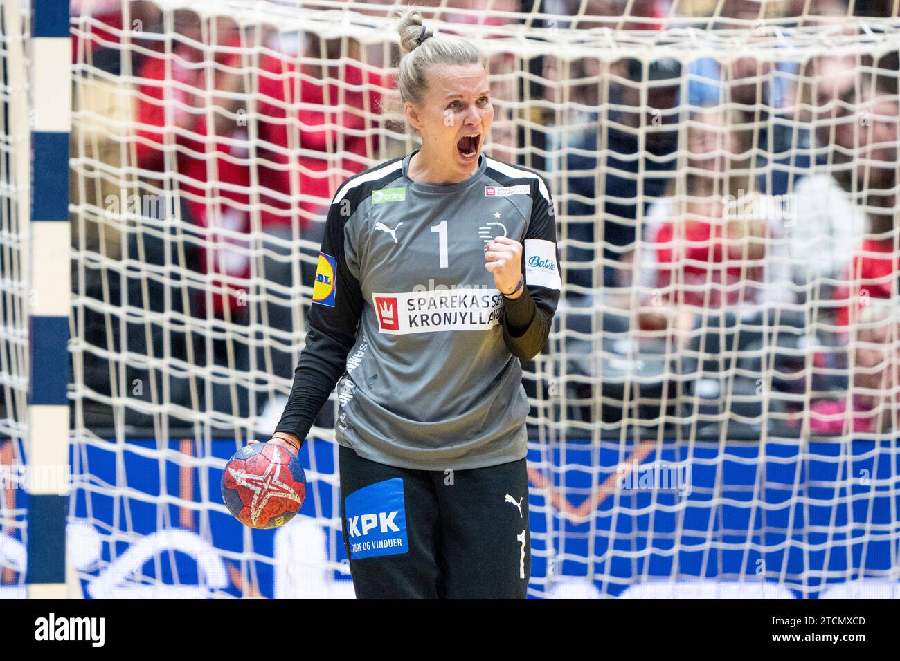 Herning, Denmark. 13th Dec, 2023. Goalkeeper Sandra Toft of Denmark ...