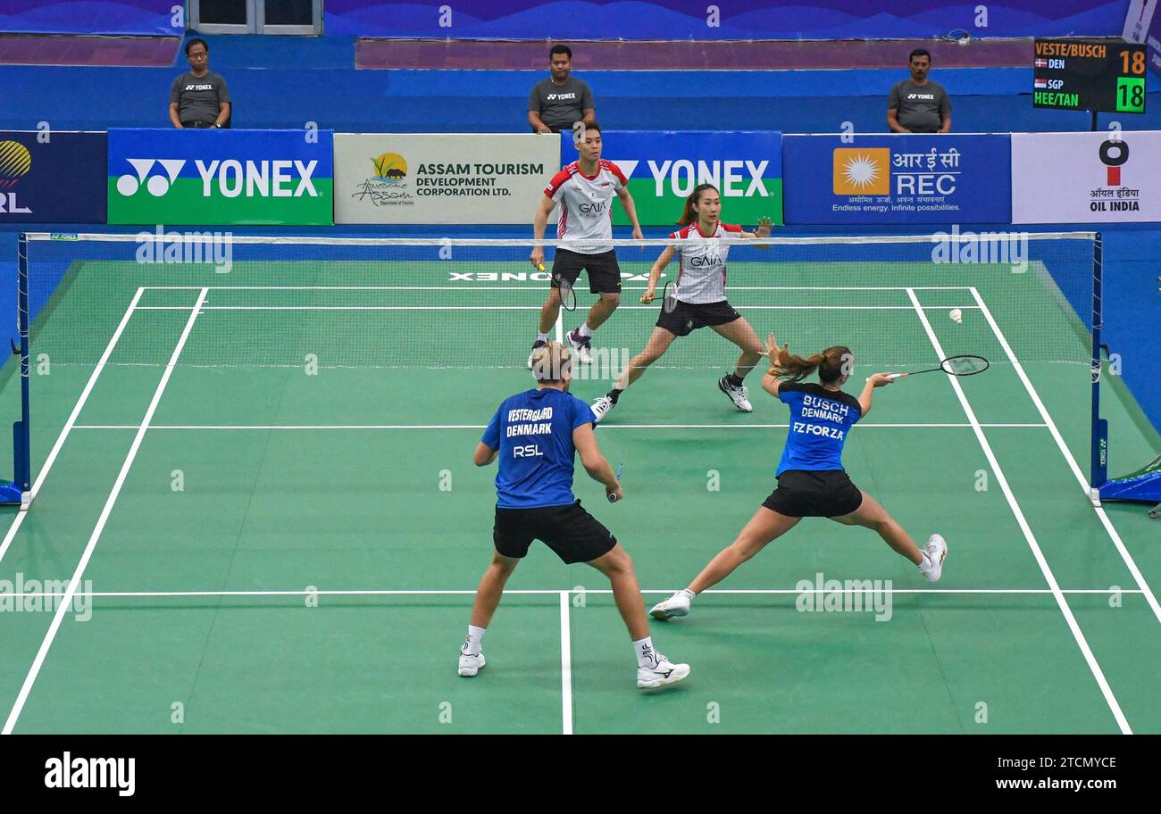 Terry Hee Yong Kai and Jessica Tan Wei Han (white/red) of Singapore ...