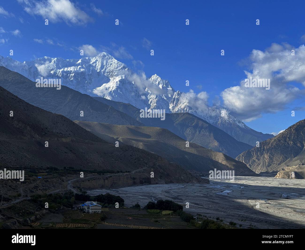View of Nilgiri peak from Kagbeni in the Kali Gandaki Gorge of lower ...