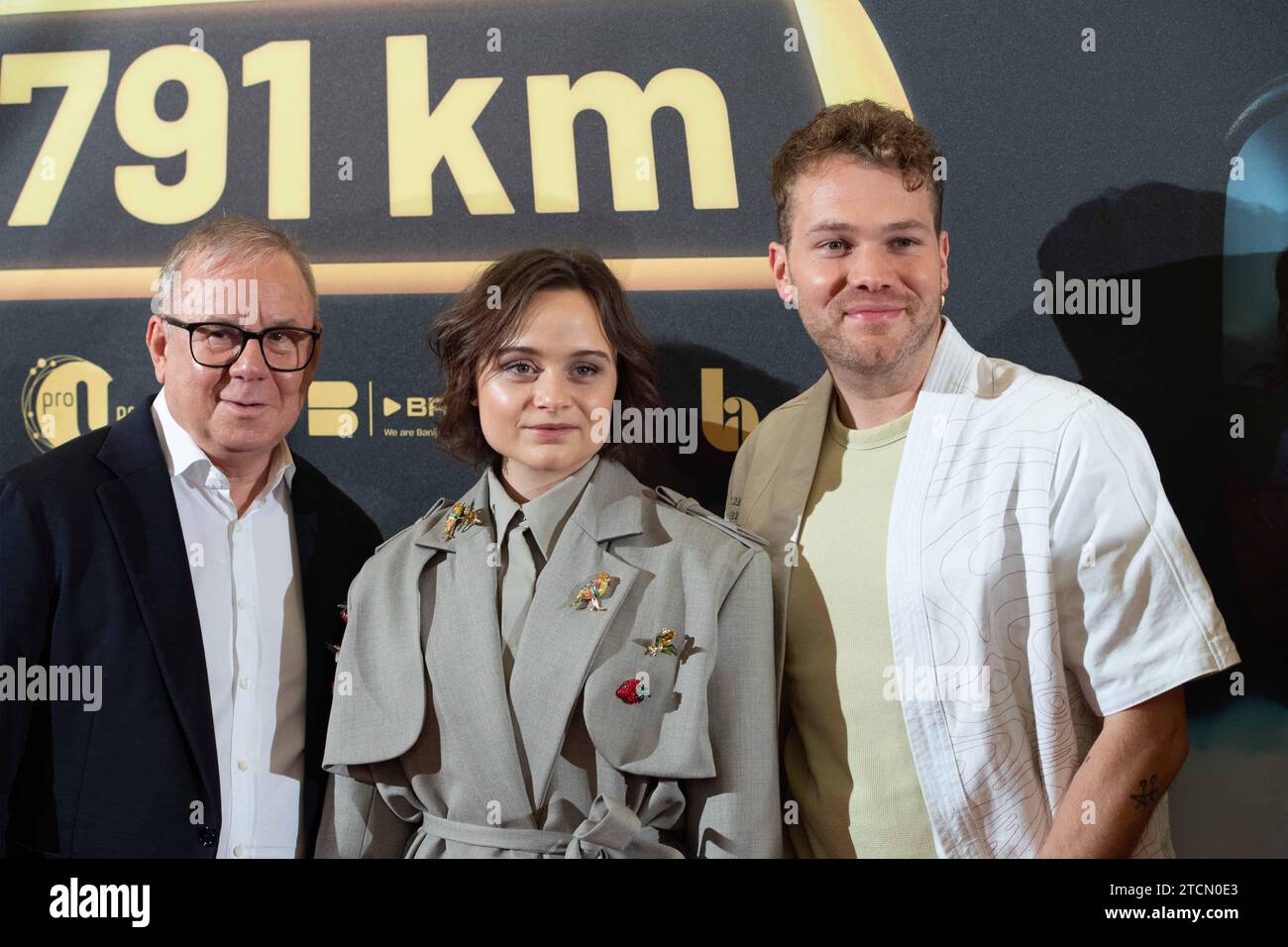 von links: Joachim KROL, Schauspieler, Lena URZENDOWSKY, Schauspielerin ...