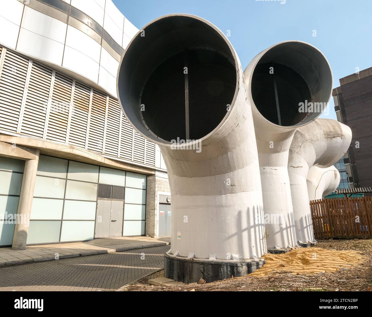 Ponds forge swimming pool hi-res stock photography and images - Alamy
