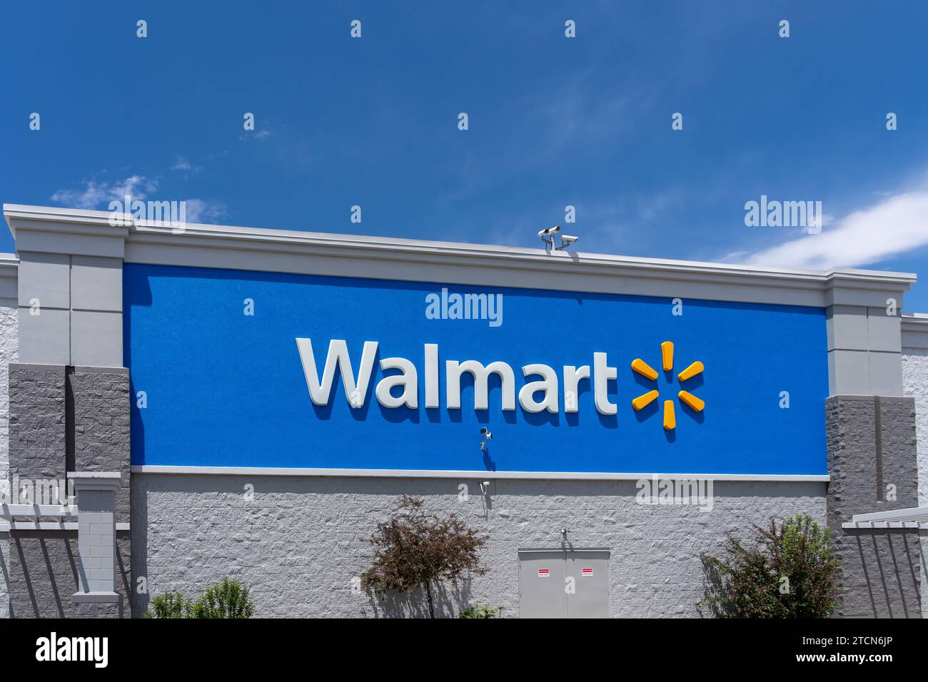 Walmart usa exterior hi-res stock photography and images - Alamy