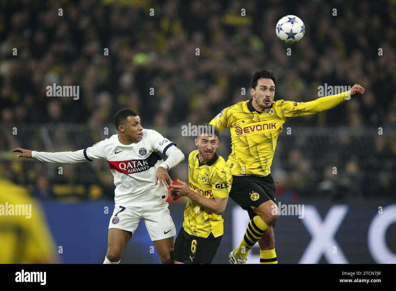 DORTMUND - (l-r) Kylian Mbappe of Paris Saint-Germain, Salih Ozcan of Borussia Dortmund, Mats ...