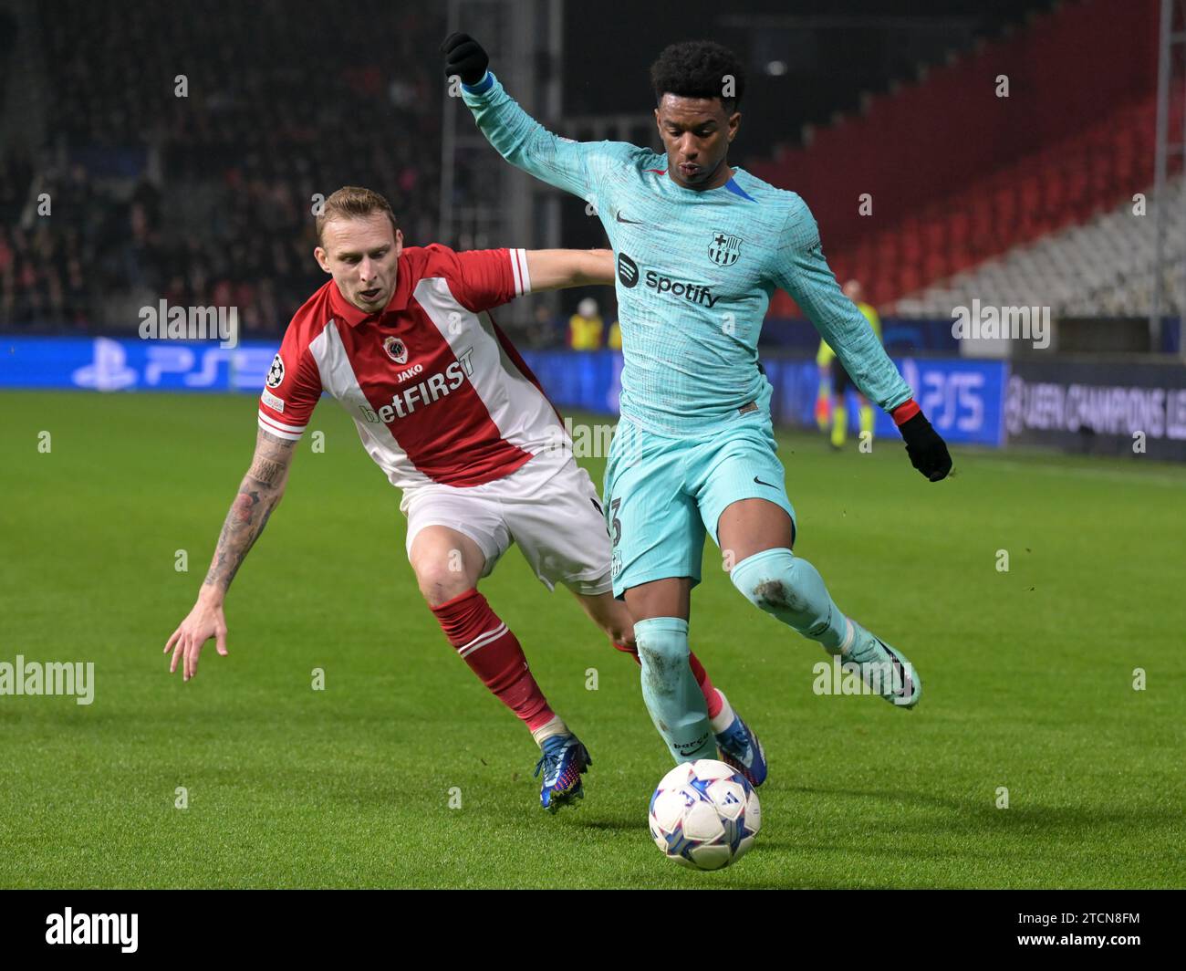 ANTWERP - (l-r) Ritchie de Laet of Royal Antwerp FC, Alejandro Balde of ...