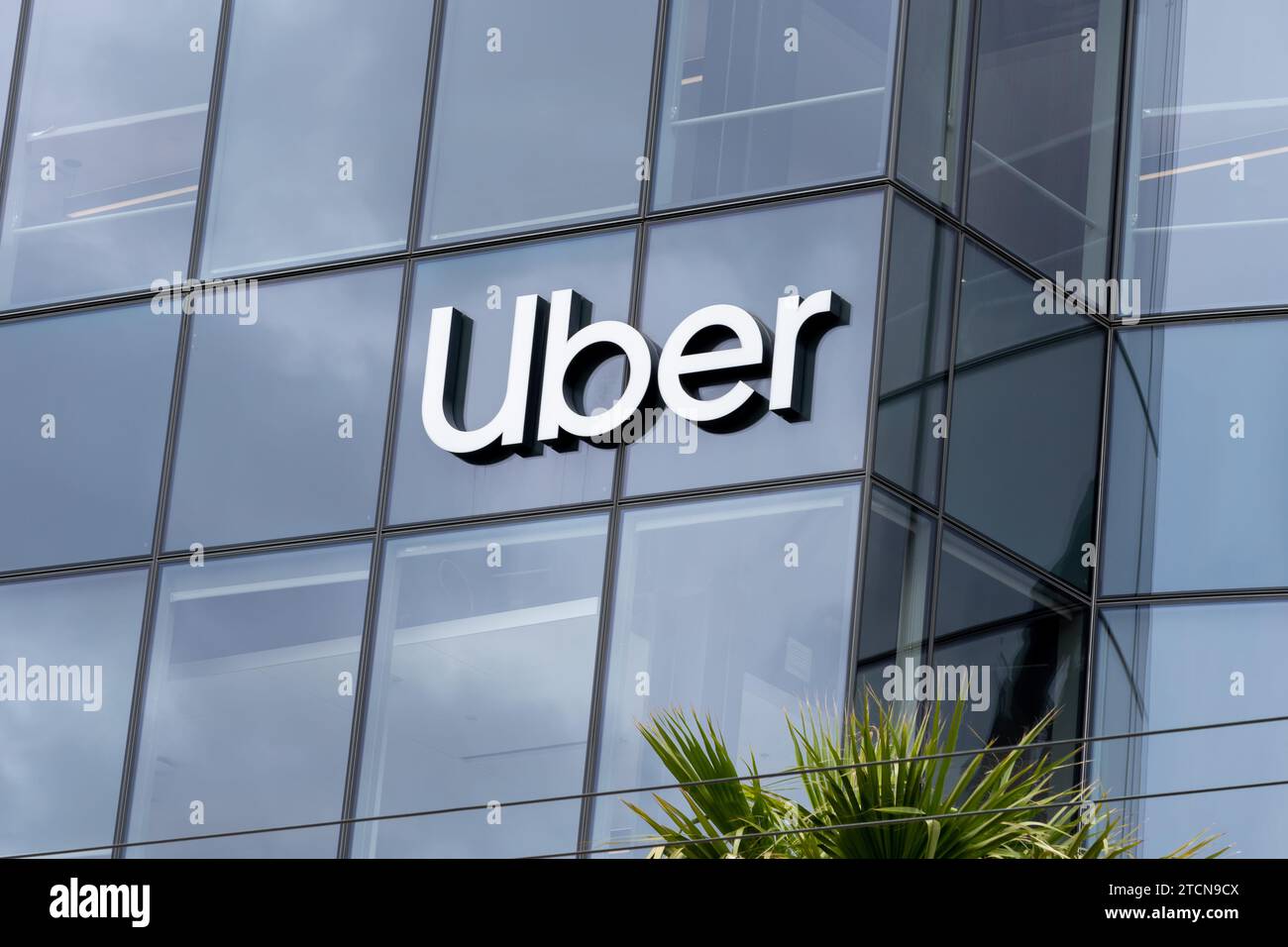 Uber freight logo hi-res stock photography and images - Alamy
