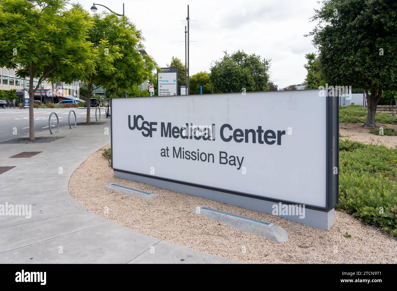 Ucsf mission bay hi-res stock photography and images - Alamy