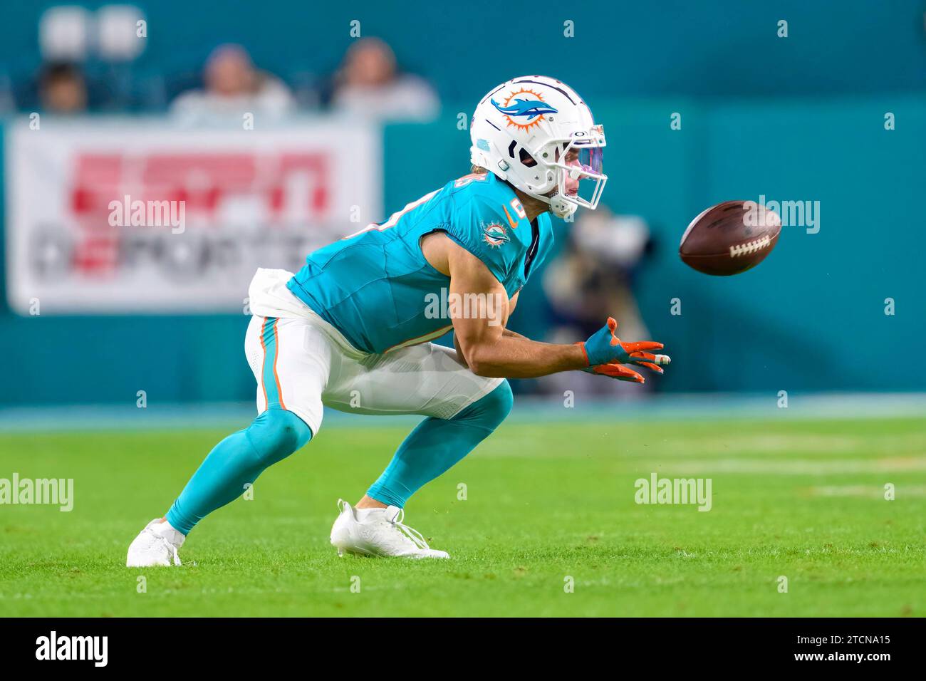 Miami Dolphins wide receiver Braxton Berrios (0) catches the ball ...