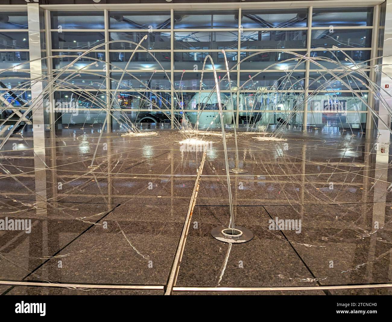 Decorative fountain at the Detroit Wayne County Airport Stock Photo - Alamy