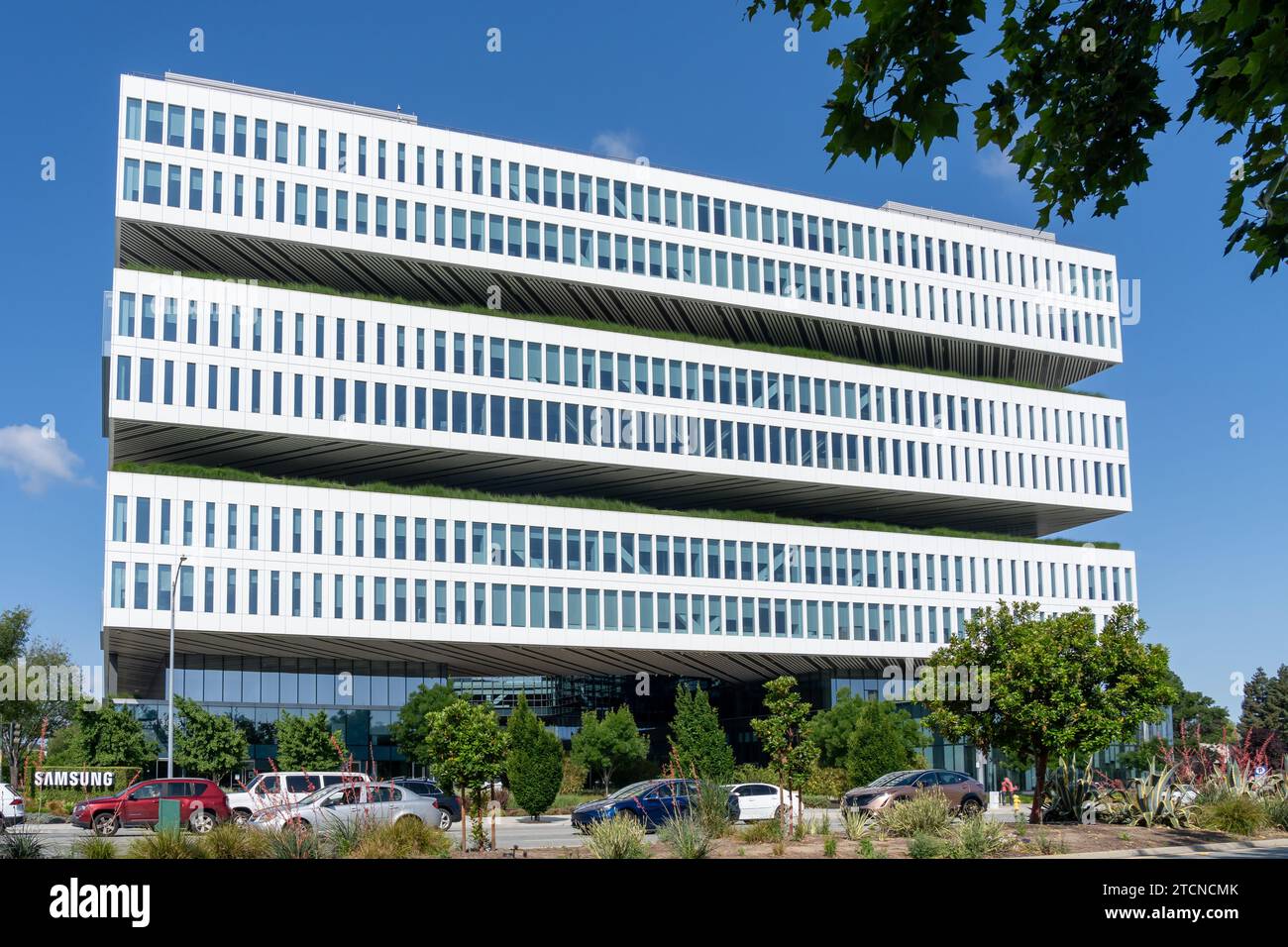 Samsung logo office hi-res stock photography and images - Alamy
