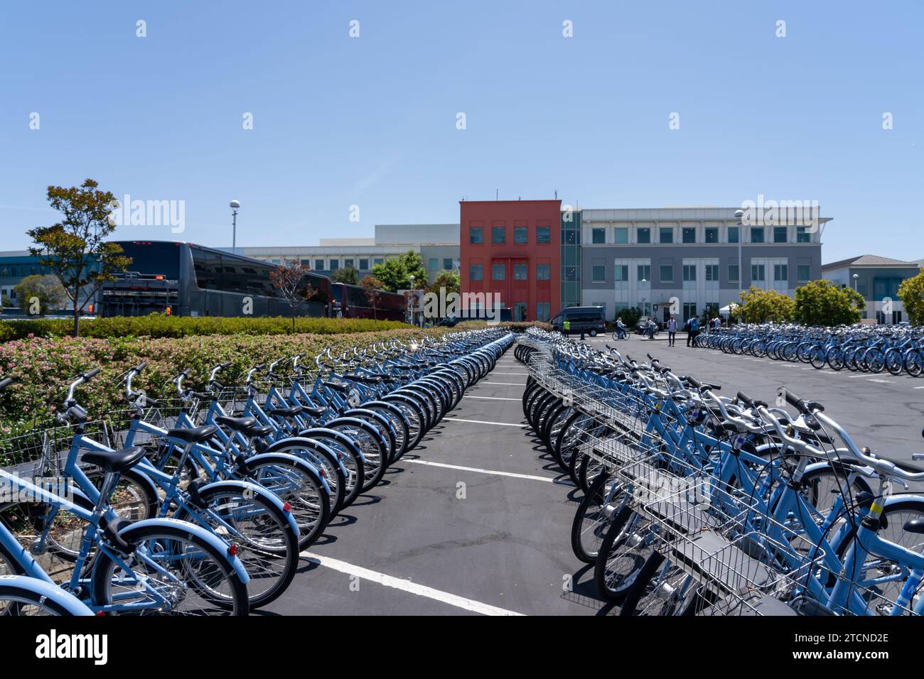 Meta office building hi-res stock photography and images - Alamy
