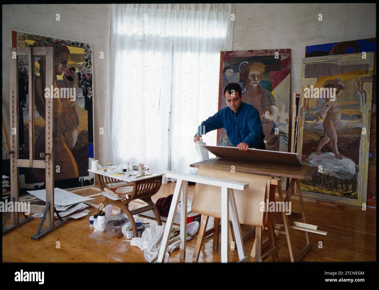 Madrid, October 1993. The painter Carlos Franco, in his studio. Credit ...