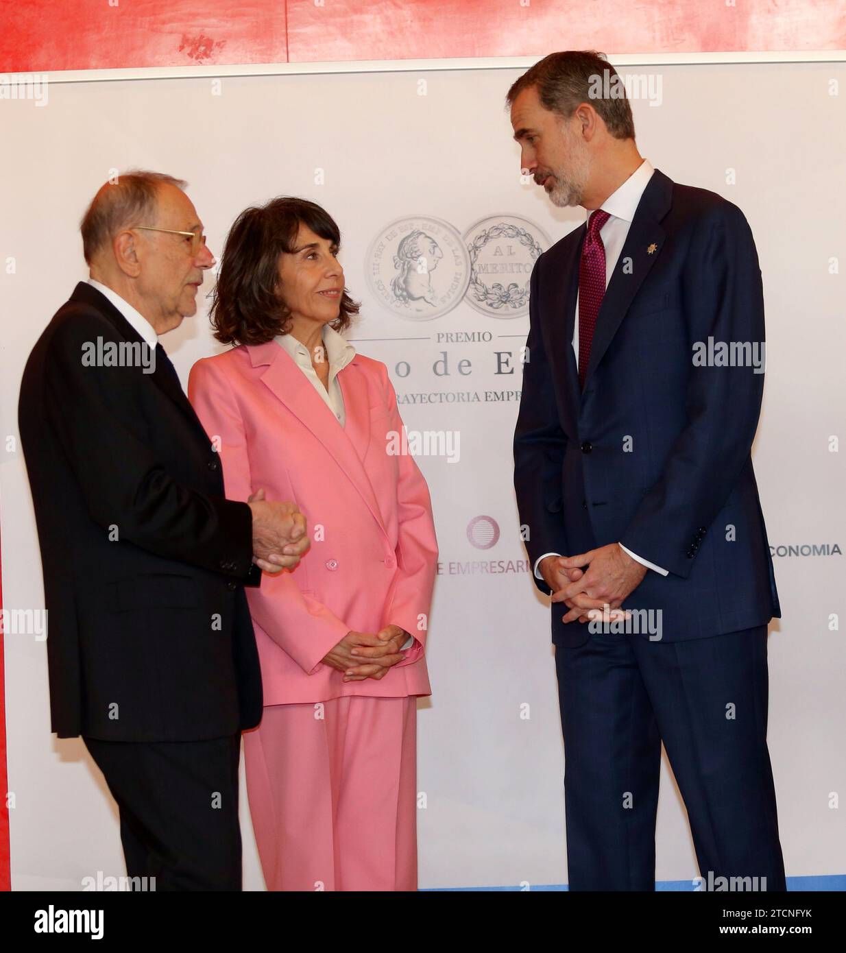 Madrid, 02/26/2020. The King presents the in memoriam award to Plácido ...