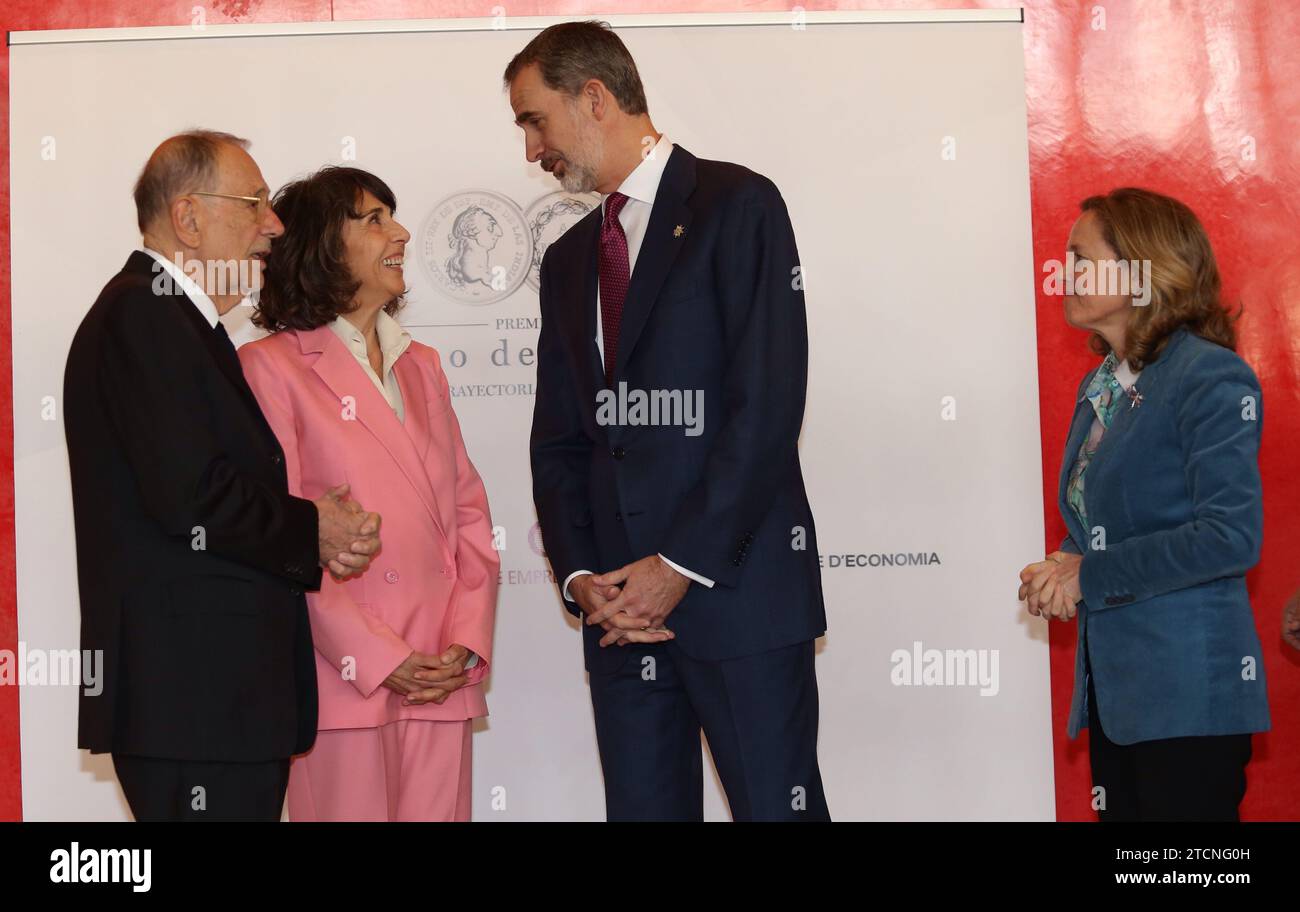 Madrid, 02/26/2020. The King presents the in memoriam award to Plácido ...