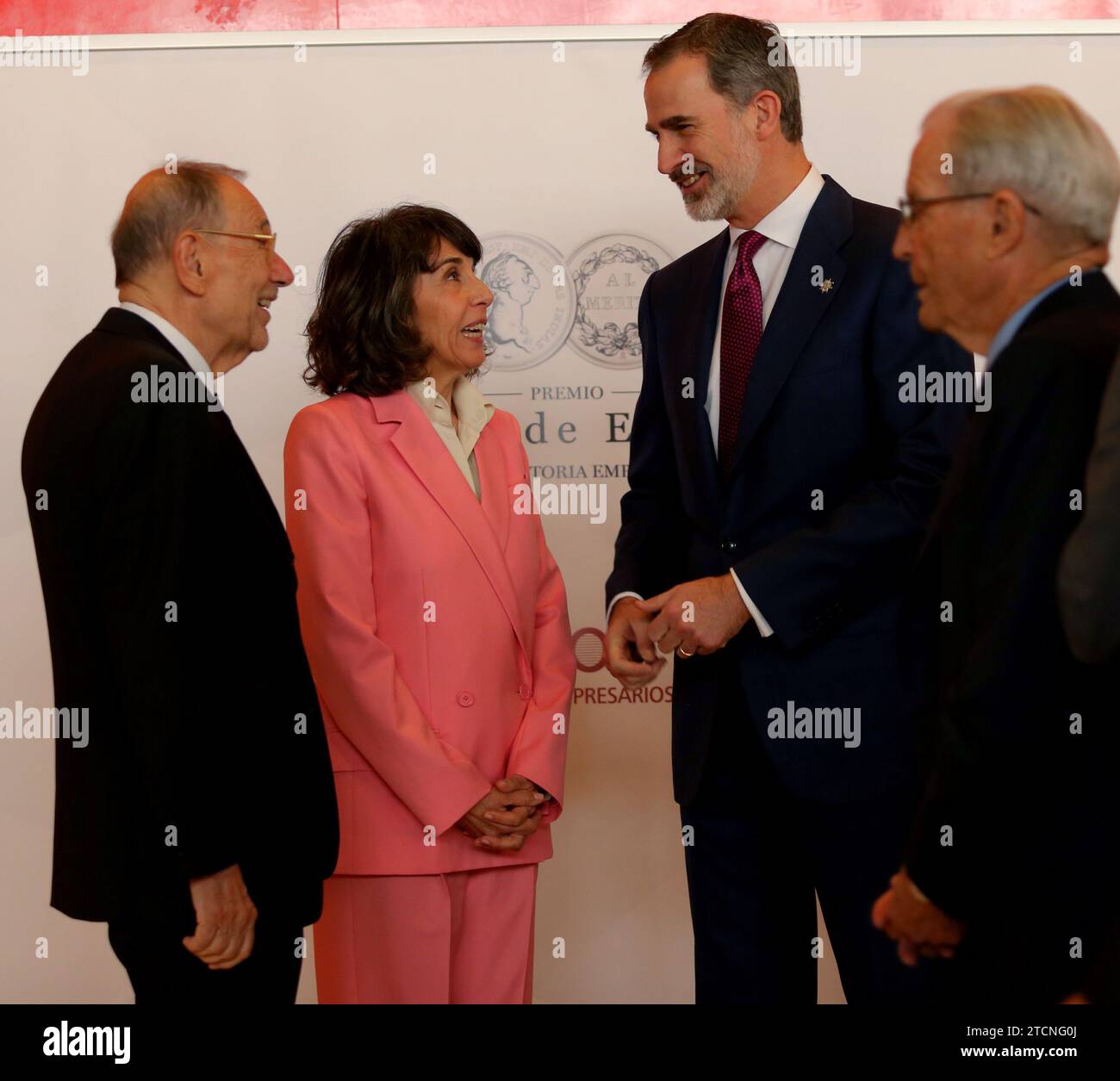 Madrid, 02/26/2020. The King presents the in memoriam award to Plácido ...