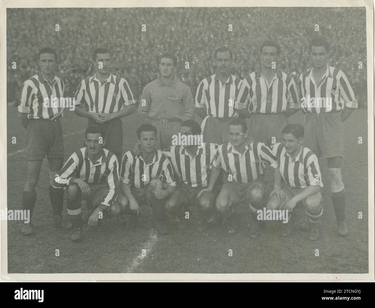Madrid, 12/14/1941. League match played at the Vallecas field, between ...