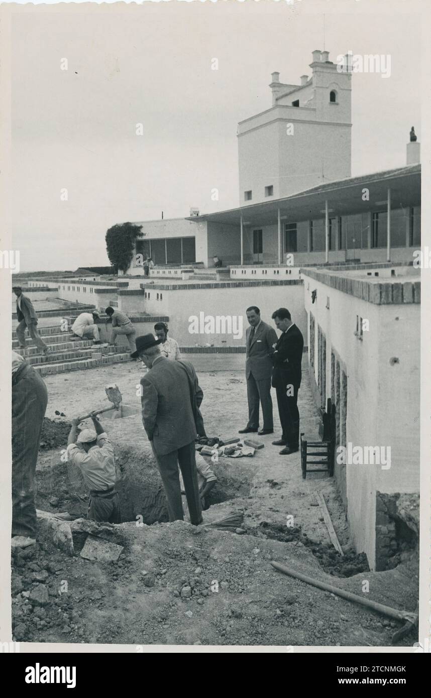 Camas (Seville), October 1958. Juan de Mata Carriazo, commissioner of ...